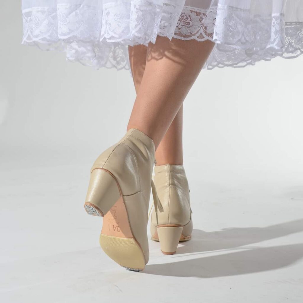 MOD. 185 Botina – NUDE – Calzado Manzano