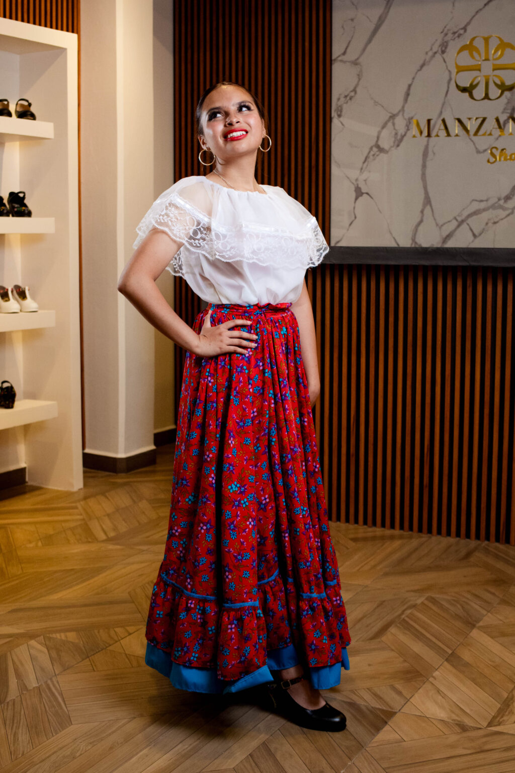 Falda folklórica doble circular – ROJA OLAN AZUL – Calzado Manzano